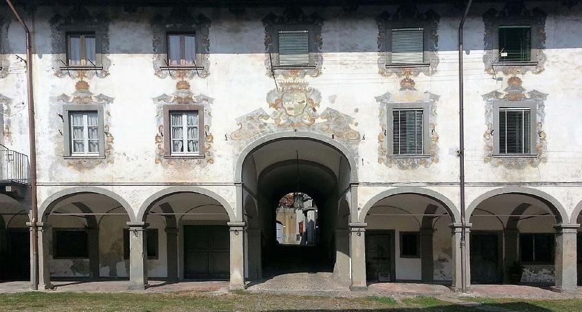 Palazzo Carrara Spinelli Villa / Palazzo